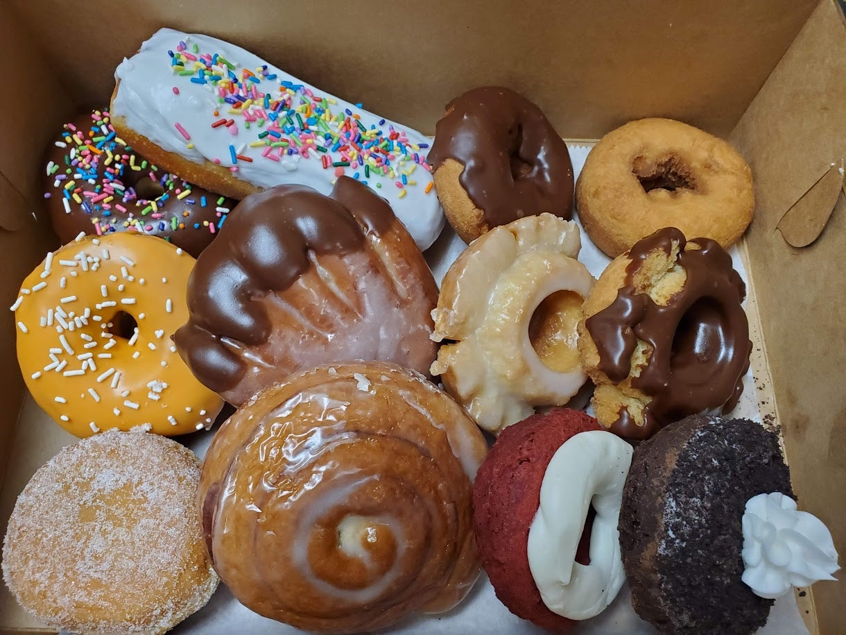 Mix & Match BOX | YoYo Donuts, Coffee and Ice Cream Bar